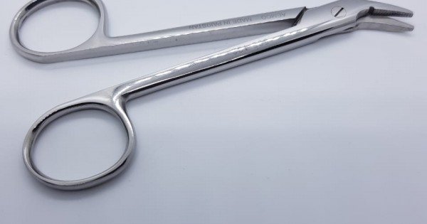 Crown cutting scissors